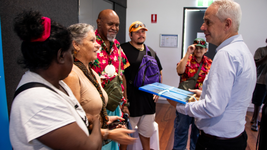 Andrew Giles MP gifted art by Darwin STEPS SEE Program class
