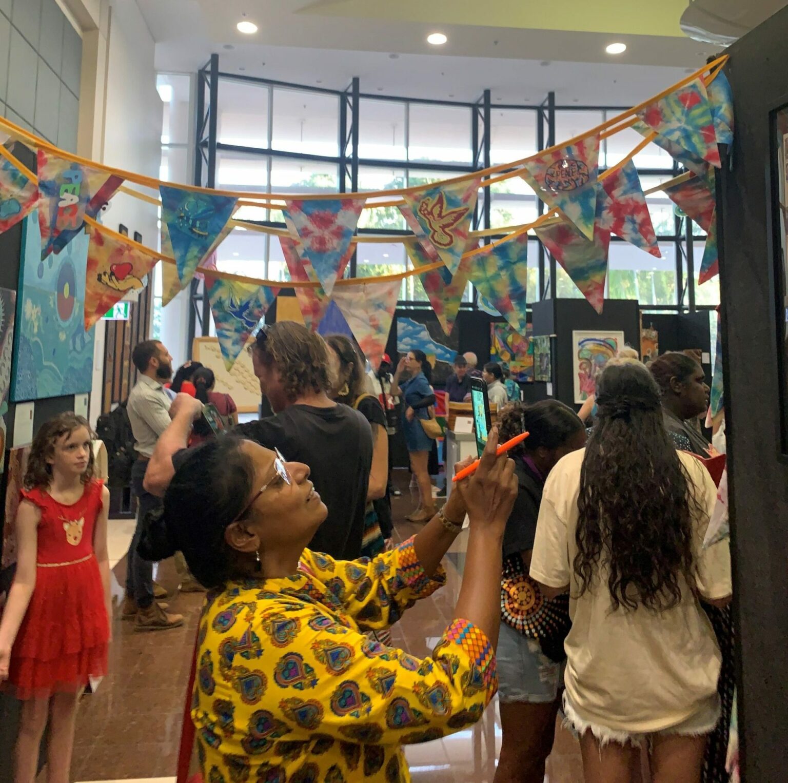 Palmerston AMEP Students Win International Art Award at Darwin ...